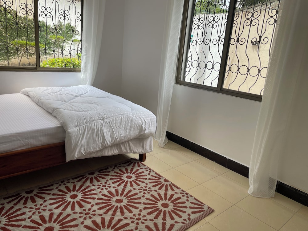 Stand Alone Mansion Near The Beach In The Peninsula - Dar es Salaam