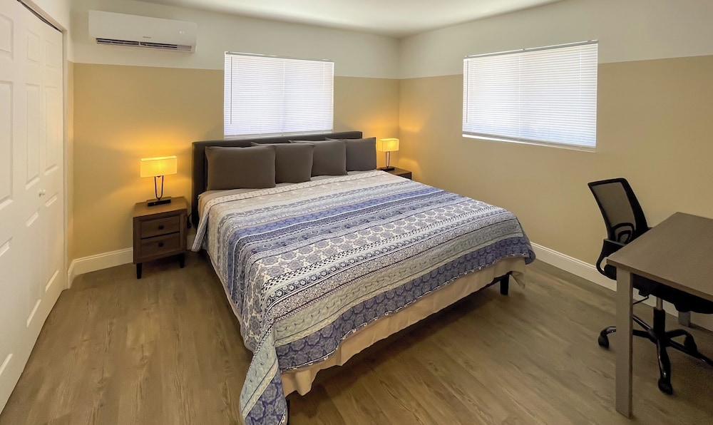 Lazy Cuckoo Inn - Fort Myers, FL