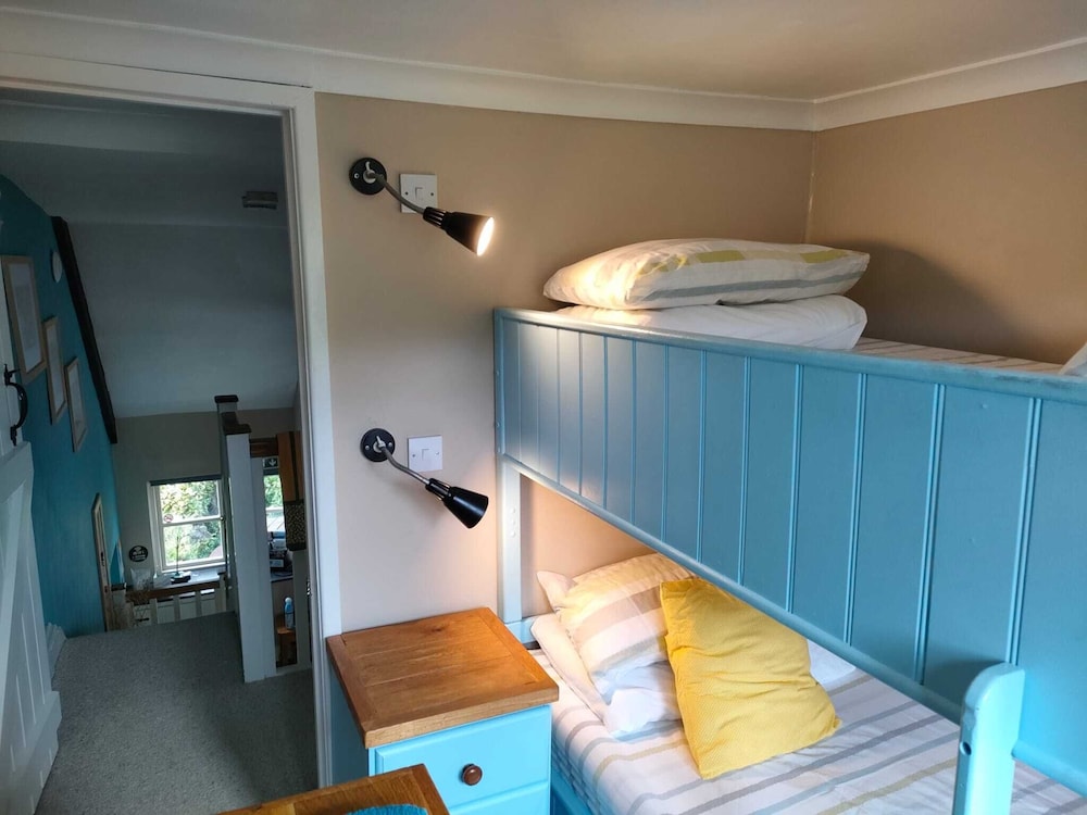 Broadhaven Cottage, Freshwater East, Pembrokeshire, Uk - Manorbier