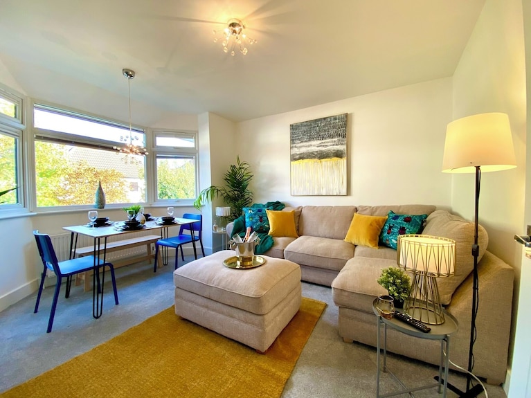 Stunning 2 Bedroom Near The Beach +Free Parking - Hengistbury Head Sandspit