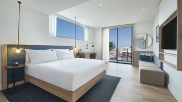 Quarto luxo, 1 cama King, vista para o oceano | Cofres nos quartos, escrivaninha, espaço de trabalho para notebook