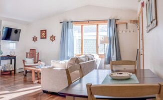 Apartamento Cidade, 1 cama king-size e sofá-cama, cozinha | Sala de estar | TV de ecrã plano, Netflix, Hulu, serviços de streaming 
