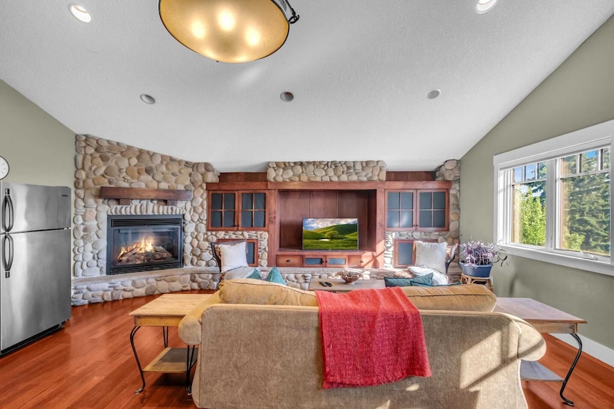 Rocky View Bed And Breakfast - Calgary