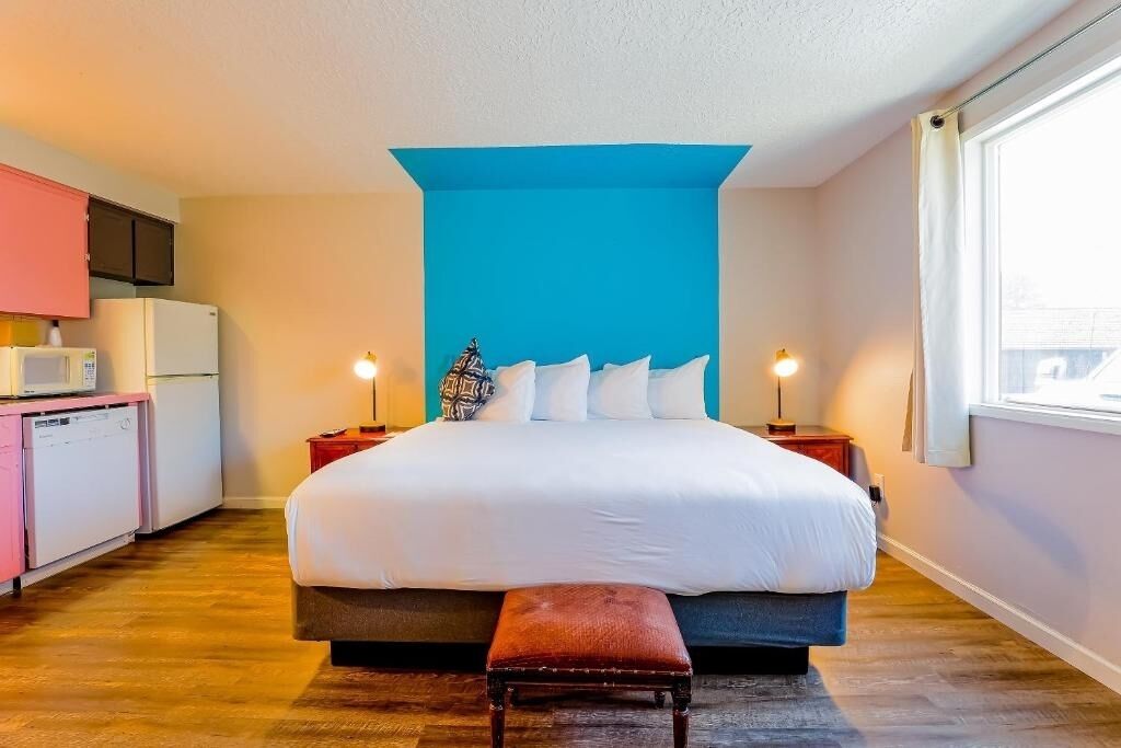 Endless Views And Relaxation! Pets Allowed, Kitchenette, Free Parking! - Gearhart, OR