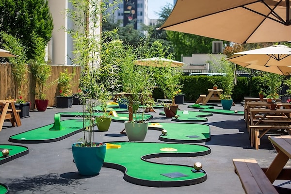 Hassle-free Stay! 4 Relaxing Units, Onsite Pop-up Cinema, Pets Are Allowed! - Pearl District - Portland