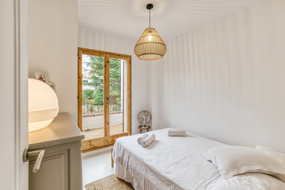 Holiday Home 'Villa La Barrufa' With Shared Pool, Private Terrace And Wi-fi - Platja d'Aro