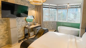 Quarto Duplo de Luxo | Com decoração personalizada, com mobília individualizada, secretária