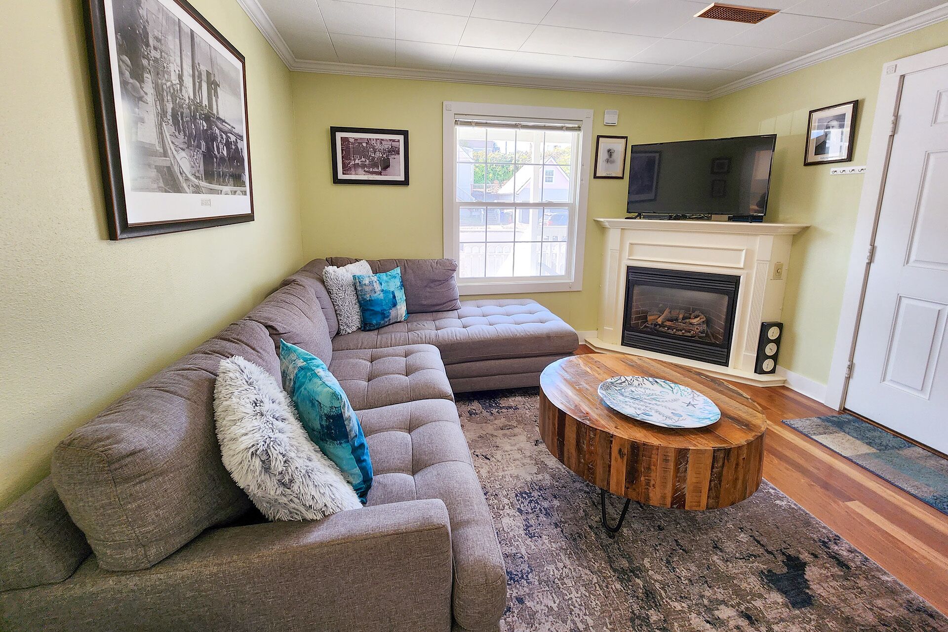 Nye Beach! Historic Nye Creek Cottage! Walk To Everything! - Newport, OR