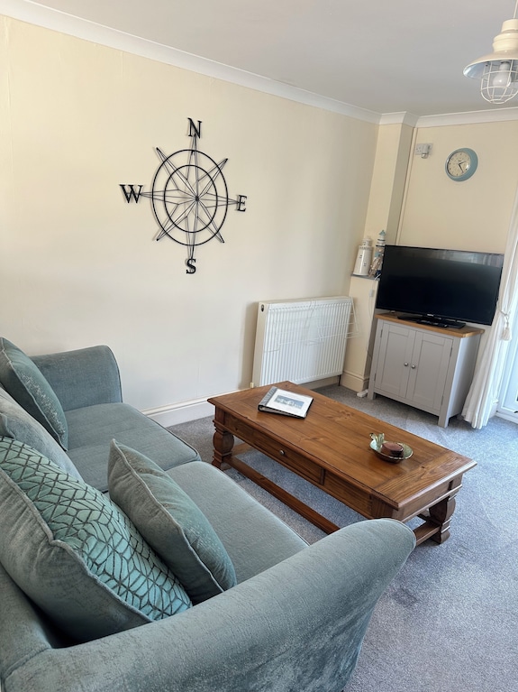 Lanteen - 2 X Bed Mews House, Trearddur Bay, Anglessey, Wales - Trearddur Bay