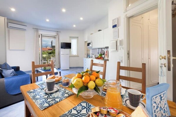 Cafiero Azure Flat Reviews, Deals & Photos 2026 - Expedia