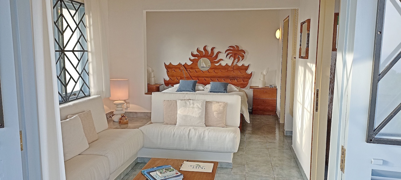 Villa On A Private Estate On The The North West Coast Of Mahé. - Seychellen