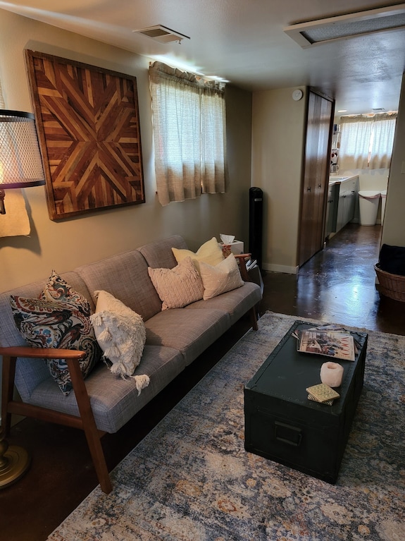 Cozy Basement Apartment - Warren Lake, CO
