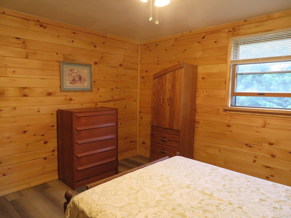 Located Just 15 Minutes From Ricketts Glen Start Park Outside Of Benton, Pa. - Pennsylvania