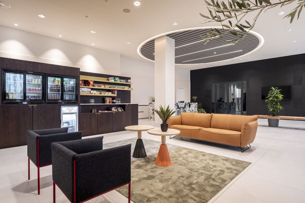 Indulge In Home-like Comfort! 3 Modern Loft With Living Room And Full Kitchens! - Amstelveen