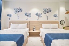 Quarto Twin Deluxe | Secretária, cortinas/cortinados opacos, Wi-fi grátis