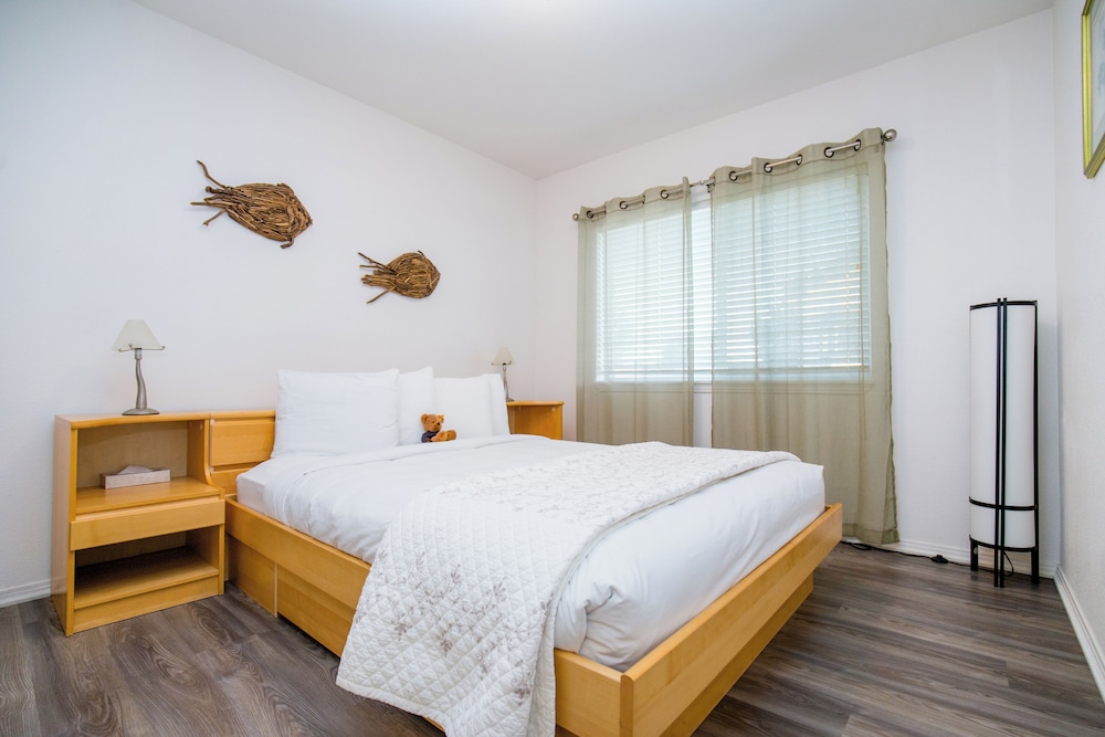 Stunning Oceanview By Oceanviewhottubs Tesla Charging Oceanfront! Shelter Cove - Shelter Cove, CA