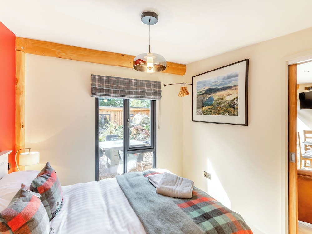 2 Bedroom Accommodation In Llagadfan, Welshpool - Lake Vyrnwy