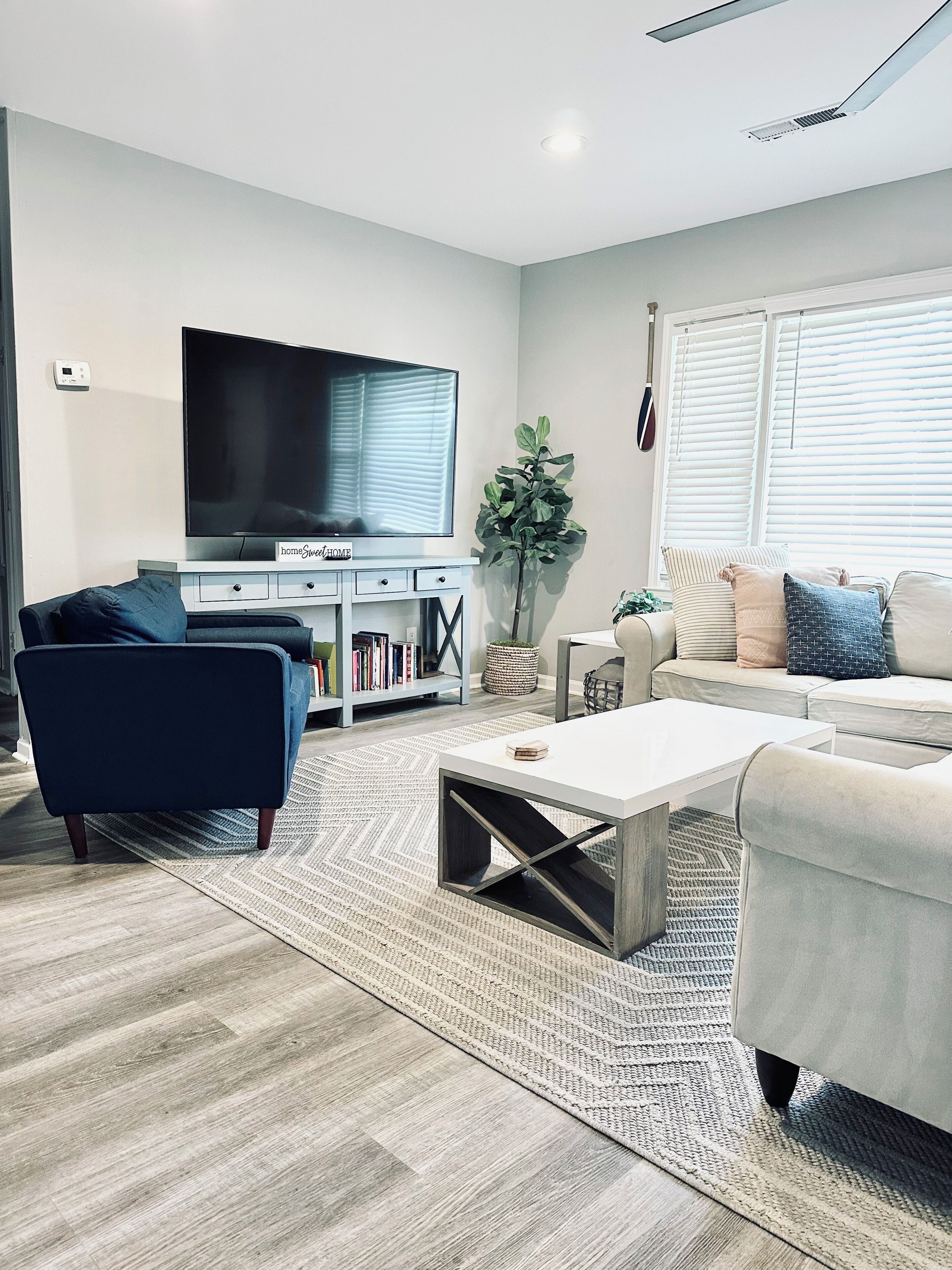 Spacious & Cheerful 4-bed 8 Mins From Beach - Wrightsville Beach, NC