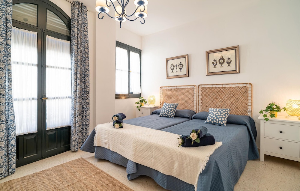 Increíble Apartamento En Carmona Con. - Carmona