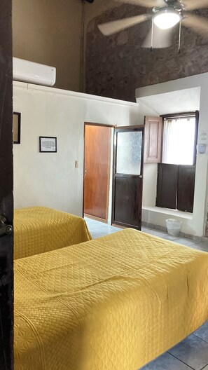Quarto triplo básico | Roupa de cama