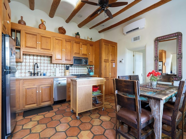 Siete Caballos By Kokopelli Property Management - Santa Fe, NM
