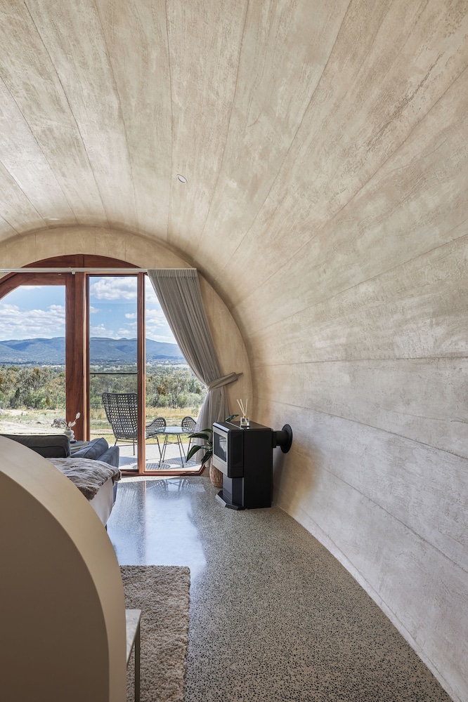 Barrel View Luxury Cabins - Australia's First Wine Barrel Accommodation ...