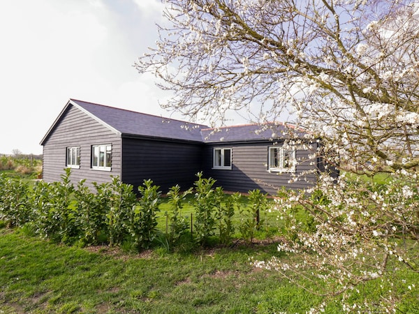Bramley Cottage - Mersea Island