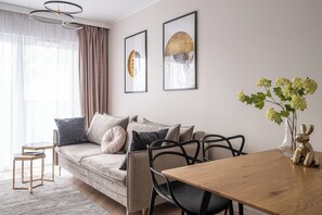 Apartamento Deluxe | Ferro/tábua de engomar, Wi-fi grátis, roupa de cama fornecida 