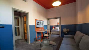 Suíte | 1 quarto, cofres nos quartos, escrivaninha