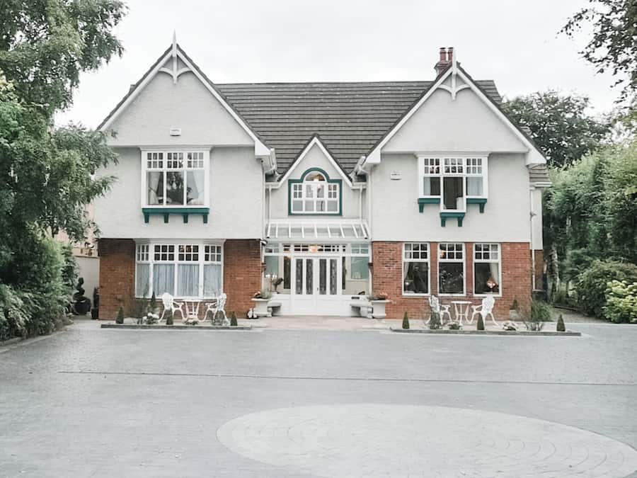 Fachada da propriedade