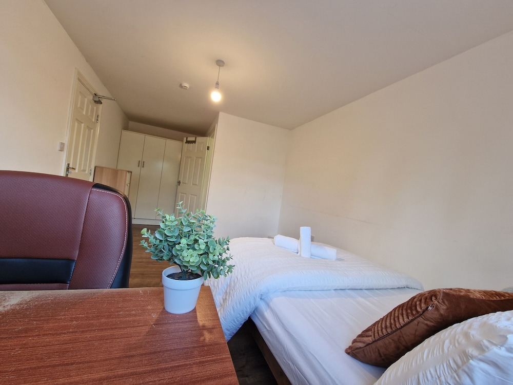 Nice Living Serviced Accommodations - Kenilworth