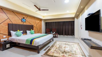 Quarto Standard | Com mobília individualizada, secretária, cortinas/cortinados opacos