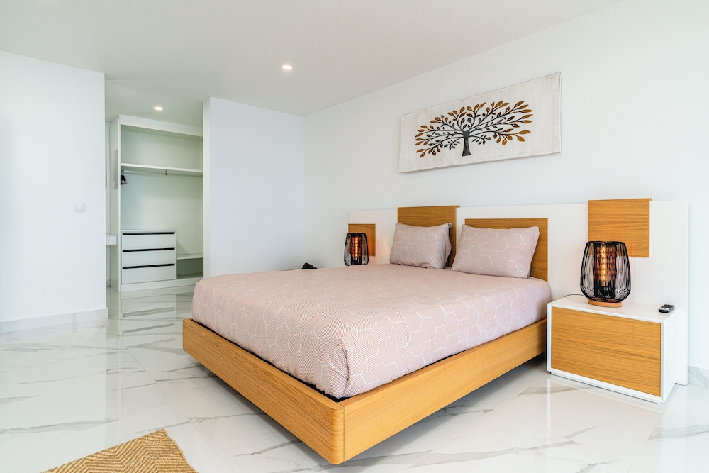 Villa Rocha a Luxoruis Private - Arco da Calheta | Vrbo