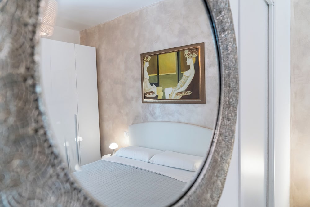 Delightful, Modern Three-bedroom Apartment For 4, On The Outskirts Of Pg With Free Parking Space - Pérouse