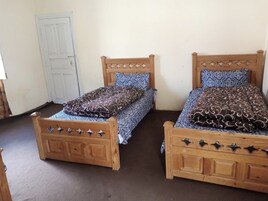 Quarto casal luxo | Quartos à prova de som, Wi-Fi de cortesia