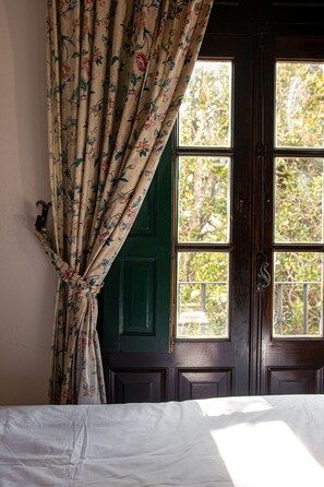 Quarto Clássico | 1 quarto, cofre no quarto, secretária, cortinas/cortinados opacos