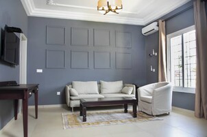 TV de tela plana 32 polegadas com canais digitais