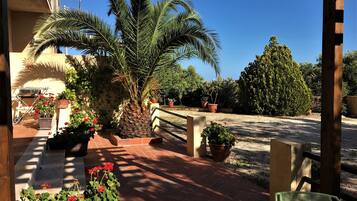 Casa, 1 quarto, para fumantes, varanda | Terraço/pátio