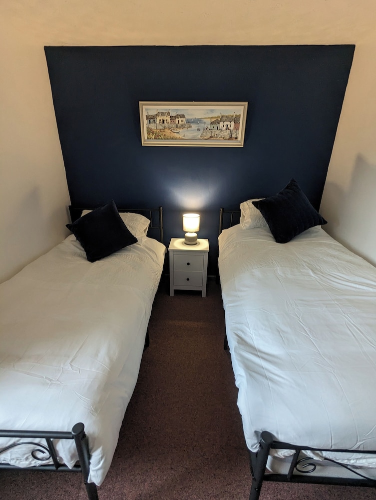 Cosy 2 Bedroom Property 15 Minutes From St Ives. Parking Available - Penzance