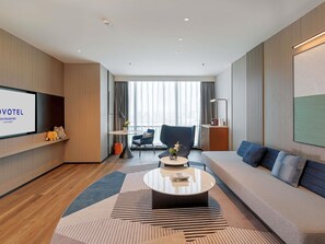 Suite Executiva, 1 cama king-size, acesso ao Club Lounge | Cofre no quarto, secretária 