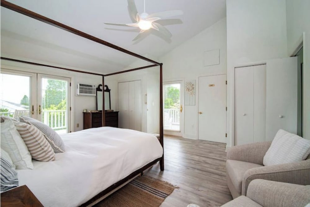 Delightful & Modern Seaside Escape/handicap Access - Splash Park, Groton