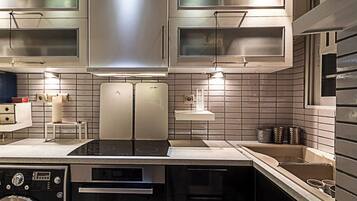 Estúdio, vários quartos, para fumantes, sacada | Parte interna