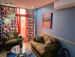 Casa Del Valle Apartment A2 | Área de estar | TV de plasma 32 polegadas com canais a cabo