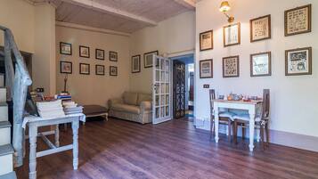 Vila, 3 quartos, varanda, vista para o jardim | Opções para refeição