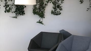 Quarto, 1 quarto, acessível, sacada | Lounge