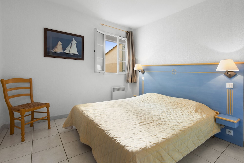 Appartement De Vacances Avec Vue Sur La Montagne, Piscine Partagée Et Wi-fi - Sainte-Maxime