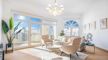 Apartamento | Sala de estar | TV de ecrã plano