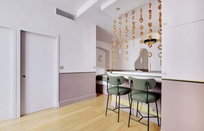 A Superb Studio-Loft Place Vendôme - Louvre - Latest Reviews, Deals ...