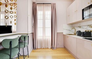 A Superb Studio-Loft Place Vendôme - Louvre - Latest Reviews, Deals ...