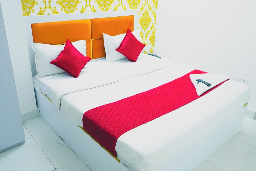 Roomshala 115 Satguru Residency - Ghaziabad